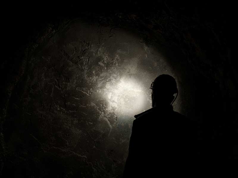 Intervju: Hanna A. W. Slak, Rudar - Harb.si : Harb.si